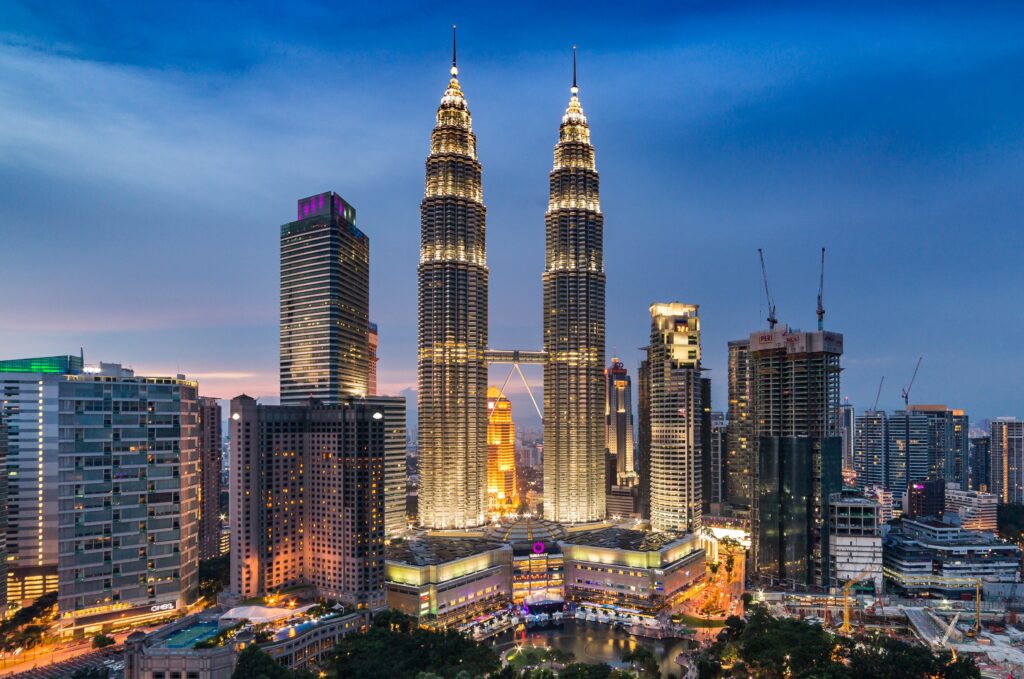 Top 10 Most Popular Buildings in The World | Bestkit Blog