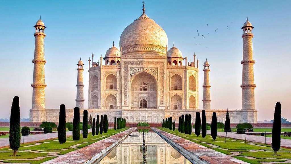 Top 10 Most Popular Buildings in The World | Bestkit Blog